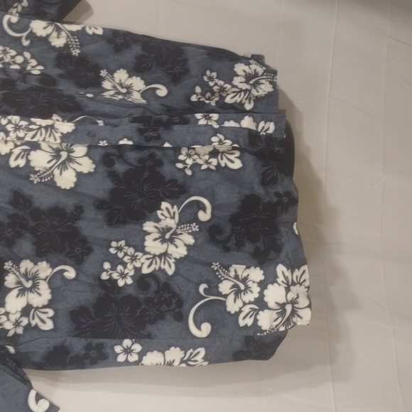 Tuki's Pareu | Shirts | Tukis Pareu Hawaiian Hibiscus Flower Print ...